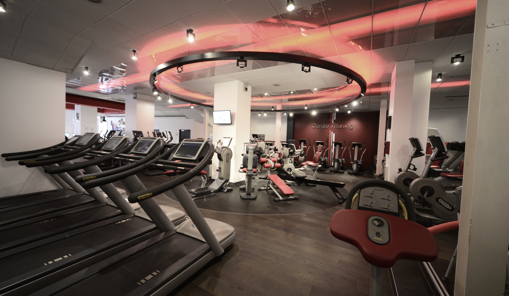 Contact directly your fitness and gyms in Geneva and Lausanne