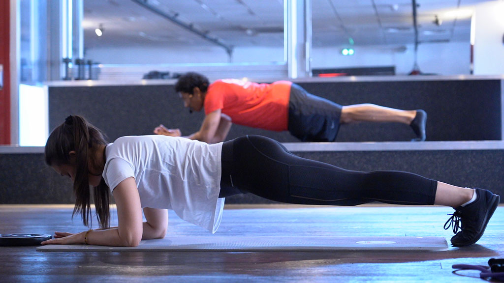 Renforcement musculaire : 5 choses à savoir sur le gainage - Wellness ...