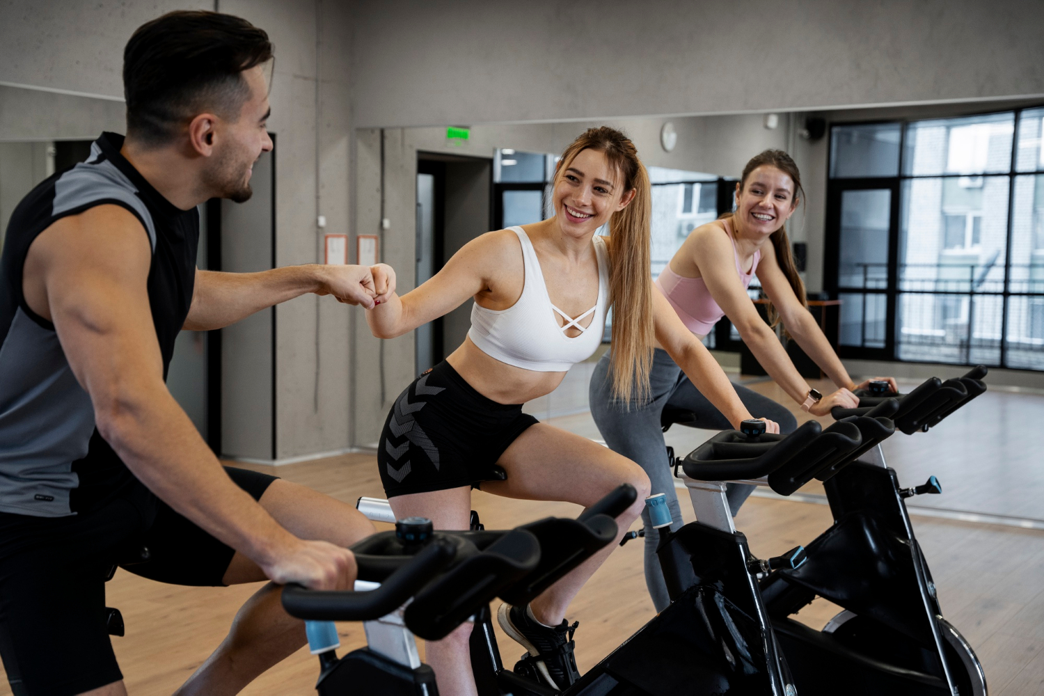 Spinning en salle : entraînement cardio immersif et ultra efficace